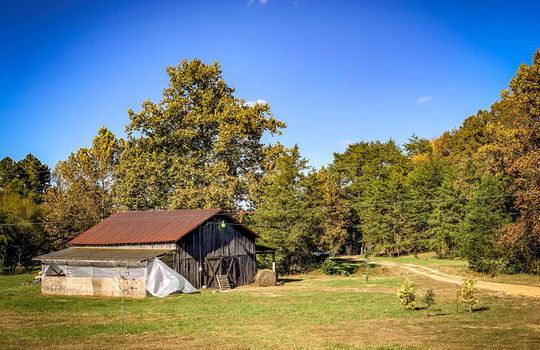Multi-generational Farmhouse style on 5 ac. w/ Mountain views for sale ...