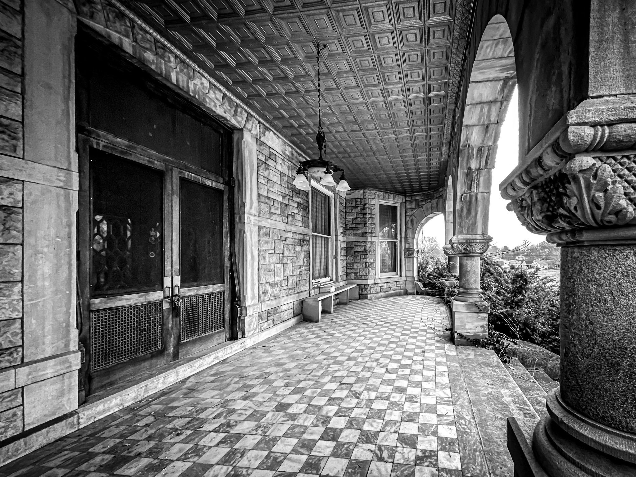 Historic Castle goes to Auction Harrodsburg, Kentucky - bluegrassteam